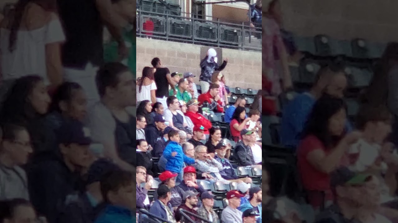 this kid vibing - YouTube