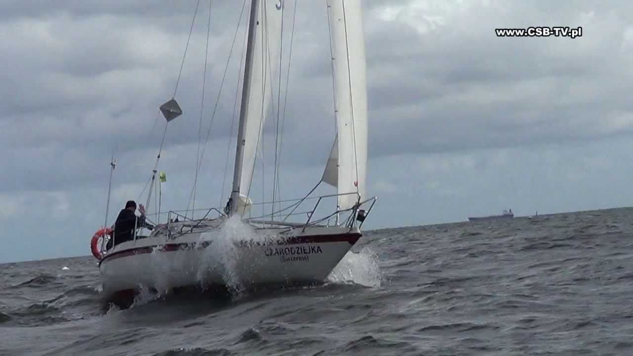 CZARODZIEJKA /Granada 27/ na Zatoce Gdańskiej. - YouTube