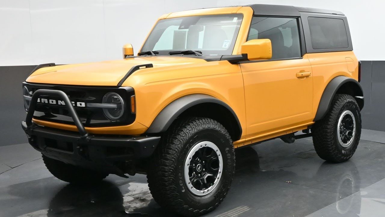 2022 Ford Bronco 2D Outer Banks Buyers Guide and Information - YouTube