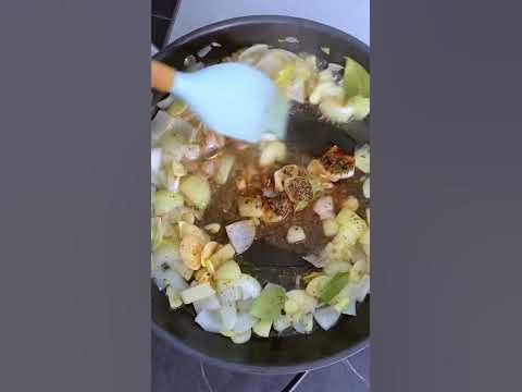 Нежные кроличьи ножки в духовке - YouTube