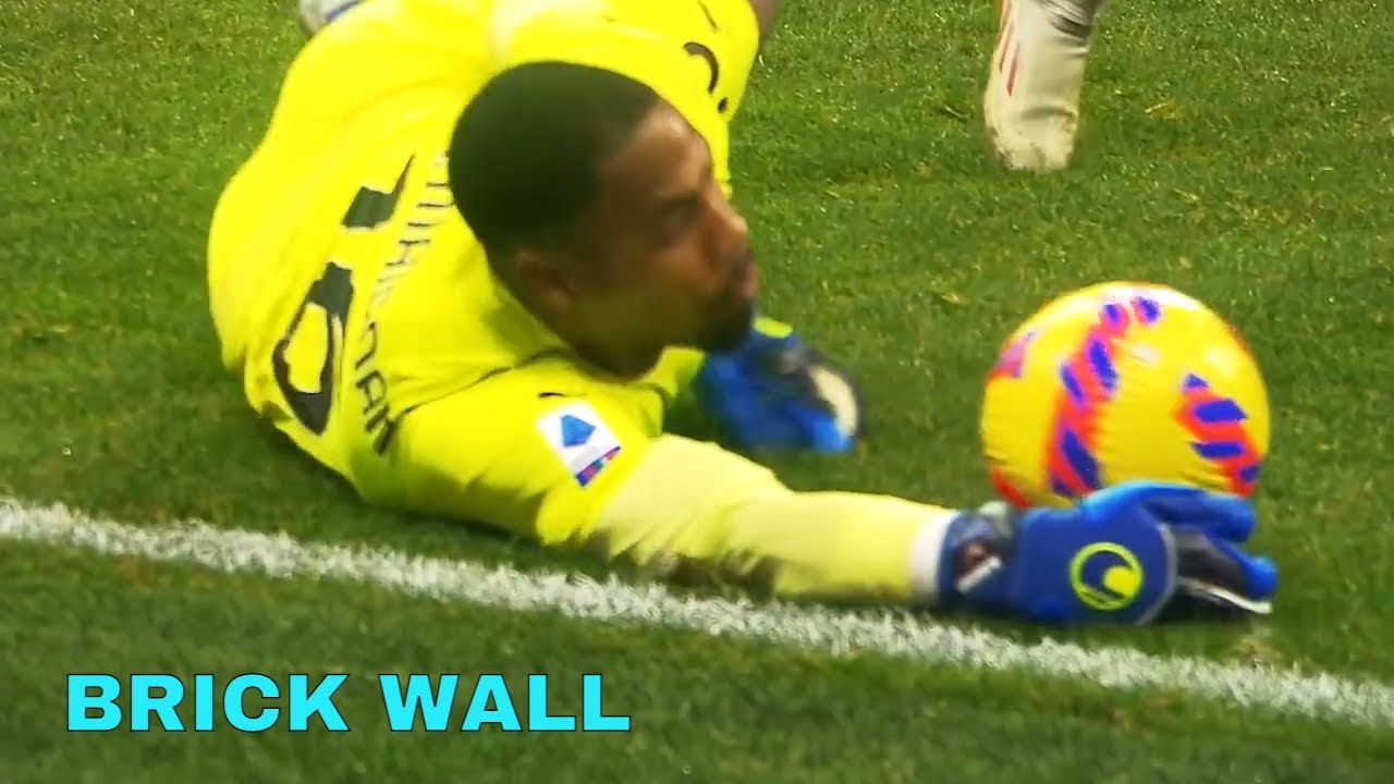 Is Mike Maignan Chelsea's Future number 1 Goalkeeper? - YouTube