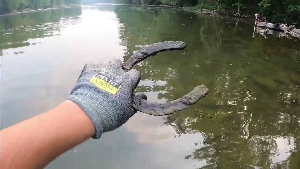 Metal Detecting the River and Finding Relics on a Hot Summer Day! - YouTube