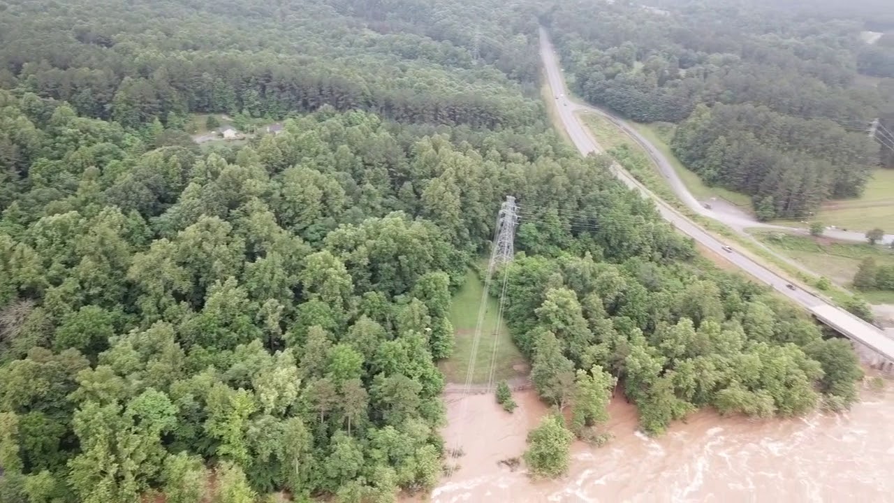 Extended footage of Oxford Dam after the storms - YouTube
