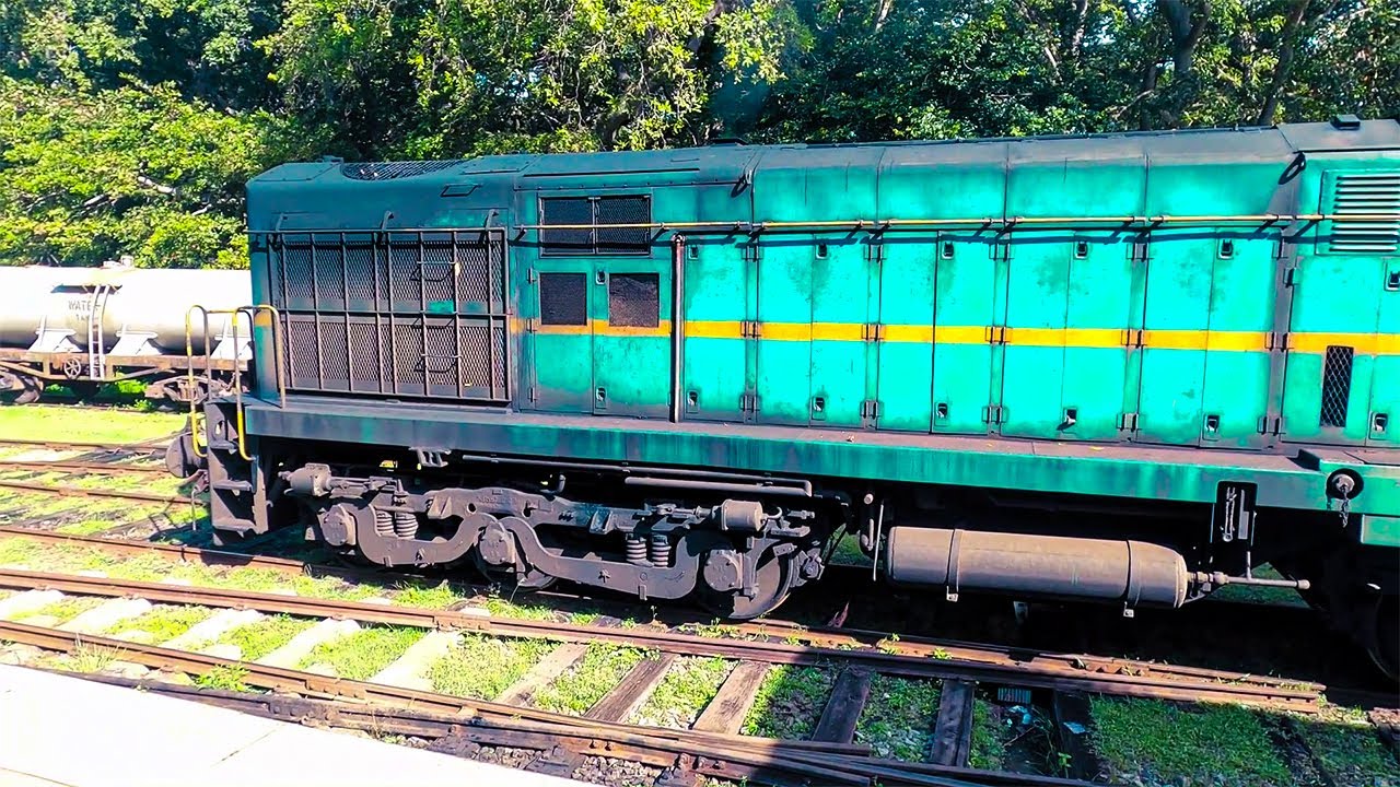 INDIAN LOCOMOTIVE Train Reverse | Train Engine Sound - YouTube