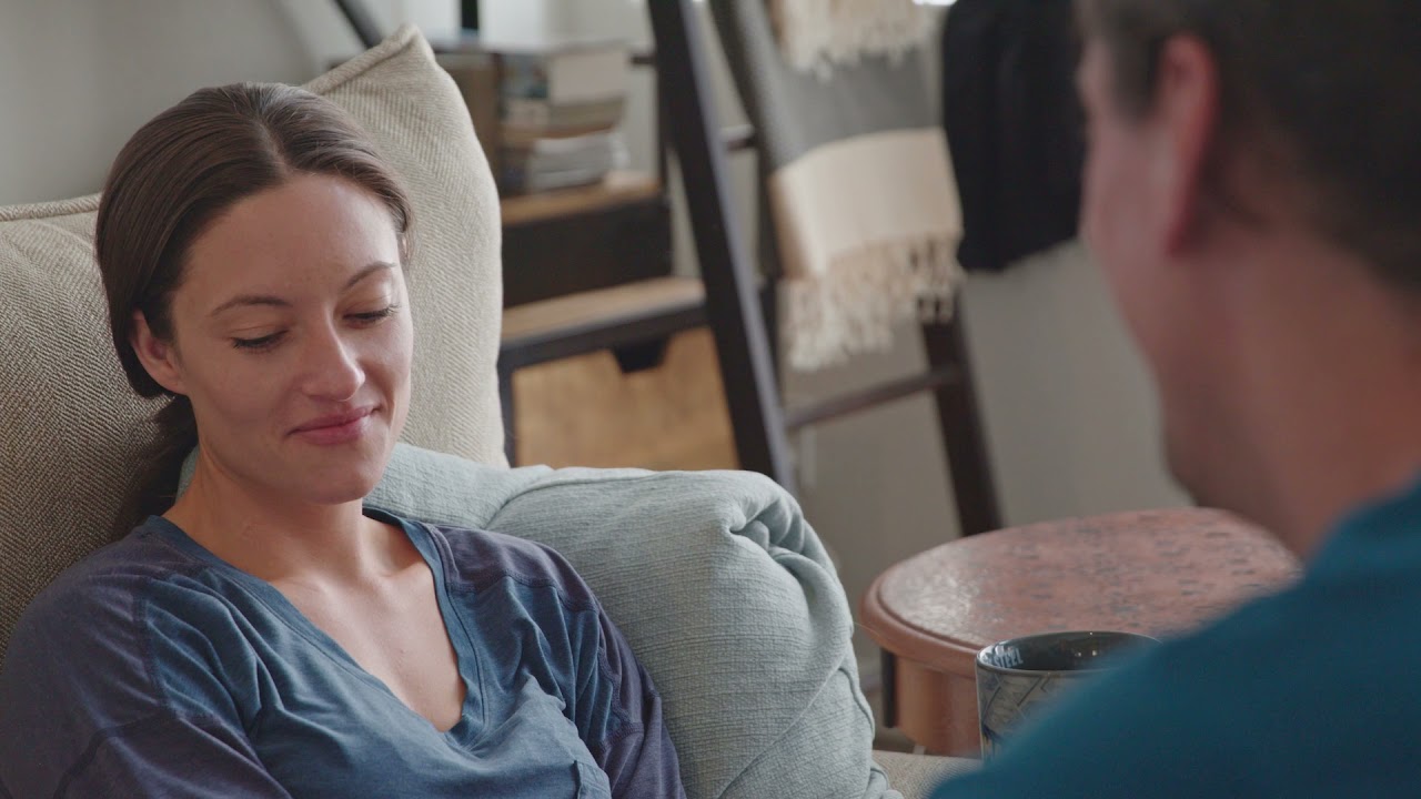 Paralympian Ellie Marks supports Fisher House - YouTube
