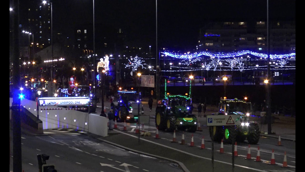 Christmas tractor parade Liverpool (along the water front ) - YouTube
