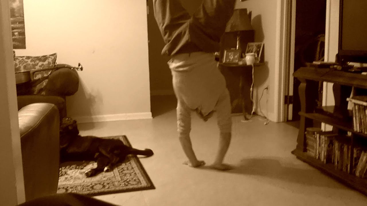 Walking on your hands TJ Gomez - YouTube