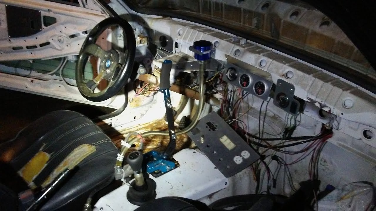 1984 BMW E30 318I W/ 1999 BMW E46 HYDRO EBRAKE WORKING RESERVOIR TANK ...