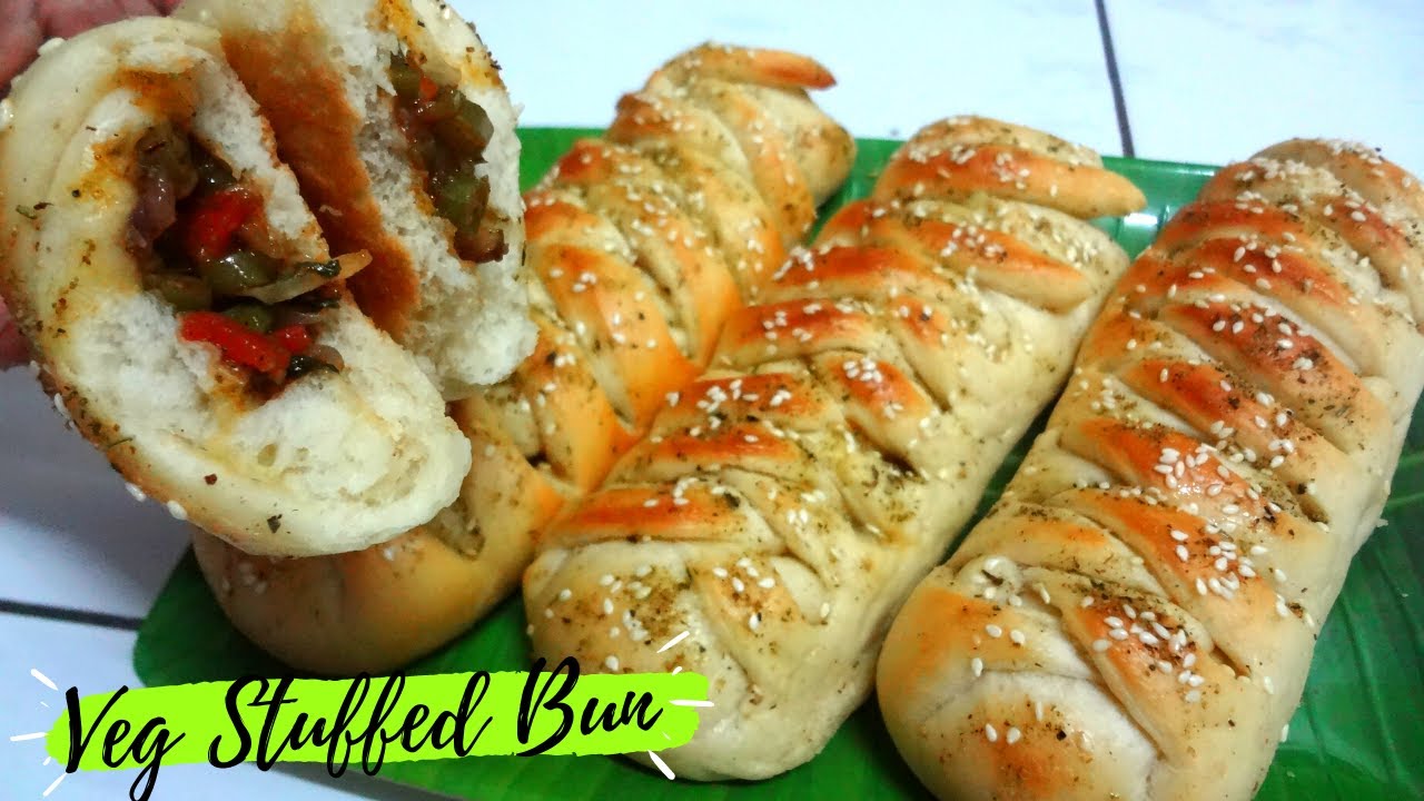 Stuffed Veg Buns| வெஜிடேபிள் பன்| Bakery Style Masala Buns| Veg Braided ...