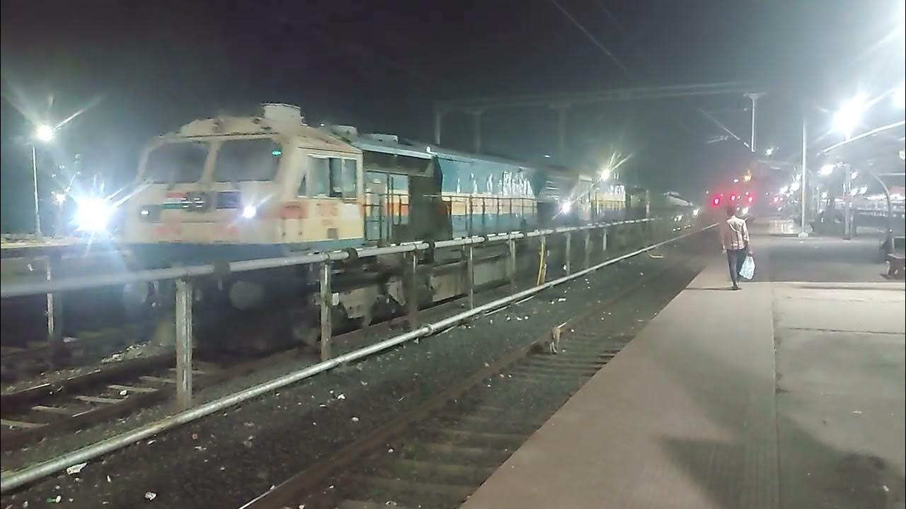 twin emds wdg4 | wdg4d | emd 710 rumble - YouTube