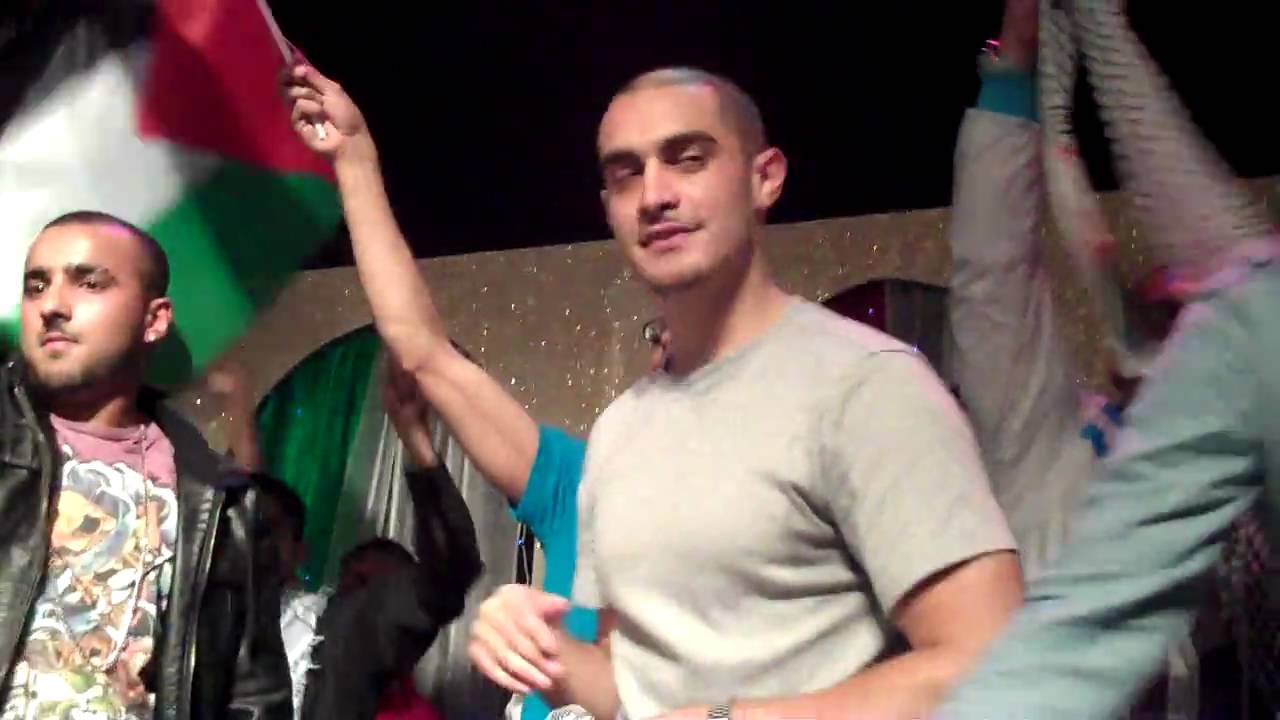 Long Live Palestine by Lowkey (Performing in Nottingham) - YouTube