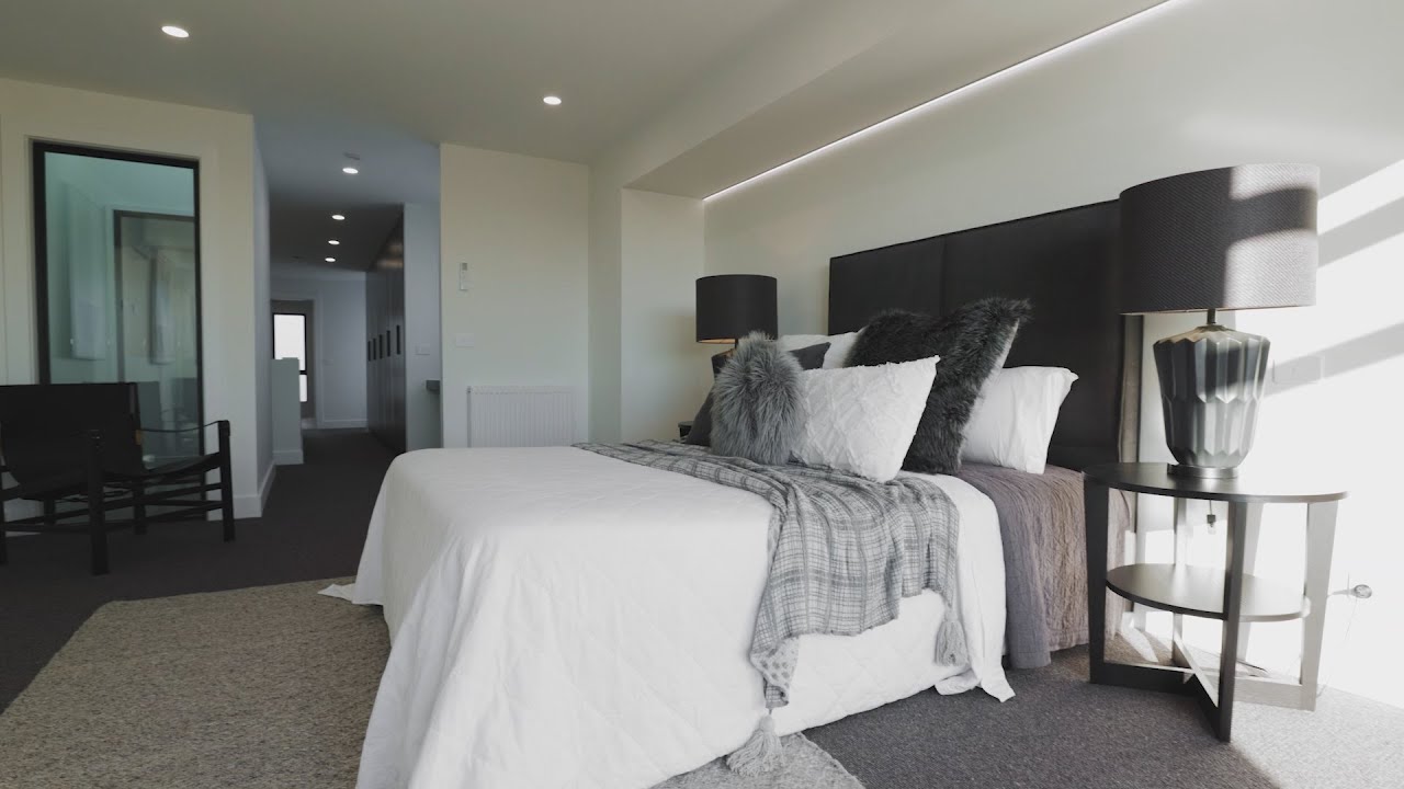 2/10 Nepean Highway, Seaford - Presented by Tanja Neven-Jones - YouTube