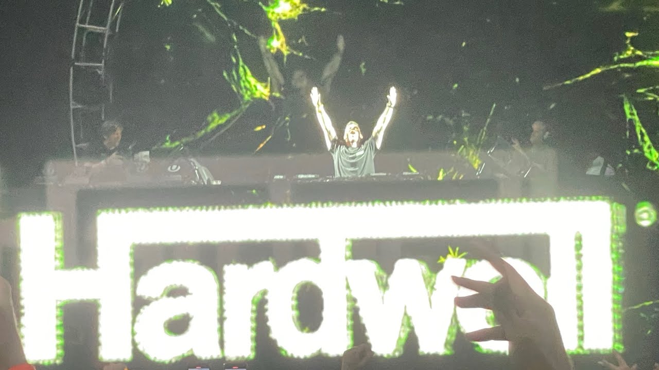 Hardwell - Intro | Ultra Music Festival Miami 2024 🇺🇸 - YouTube