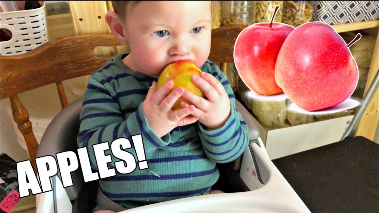 Baby Jupiter Eats An APPLE For The First Time! - YouTube