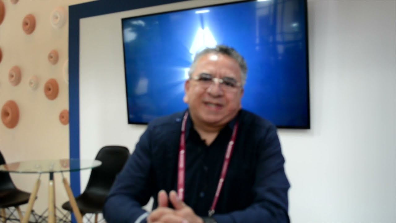 Entrevista a Flavio Rivera : Director de AT Motors - YouTube