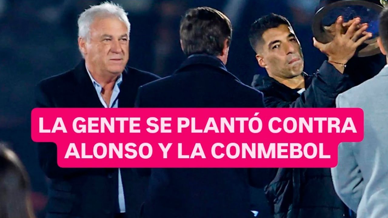 💣 Tremenda silbatina a Nacho Alonso y Nery Pumpido en la despedida de ...