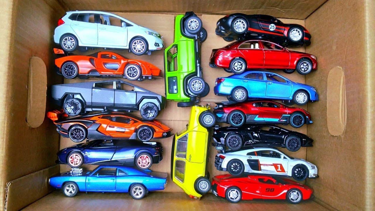 Box ful of Model Cars, Honda Civic, Bugatti Divo, McLaren 650s, Audi ...