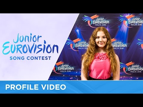 Meet Zena Donnelly from Ireland!
