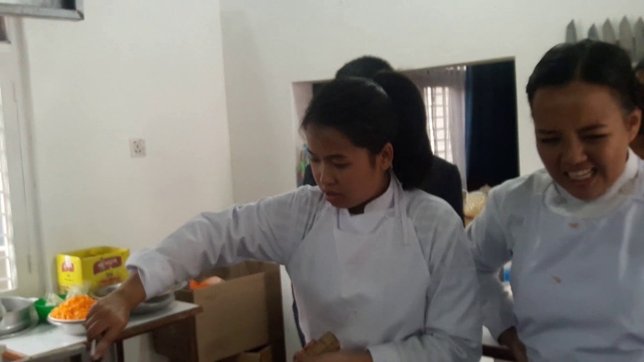 Hotel Management students preparing food items for 300 guests. - YouTube