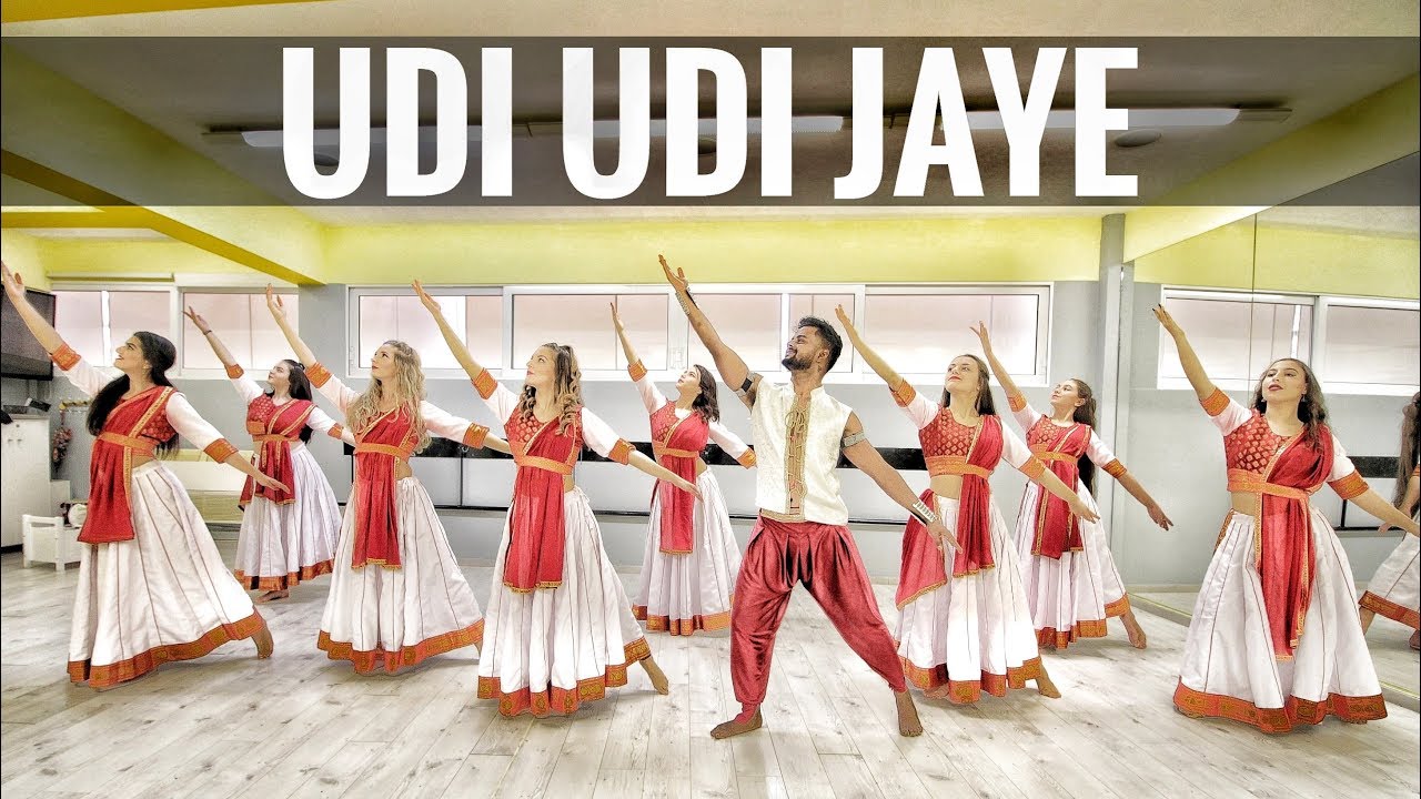 UDI UDI JAYE | RAEES | Garba Dance | Bollywood Dance | Sumon Rudra ...