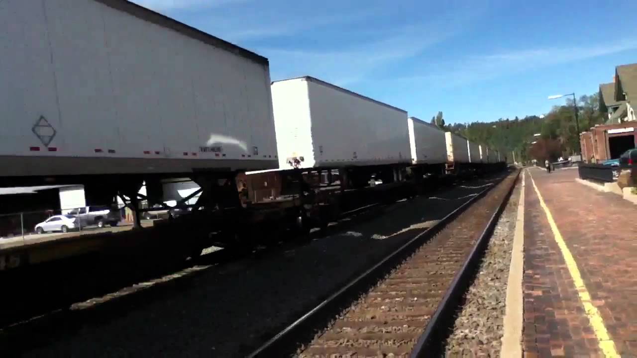 BNSF ups train - YouTube