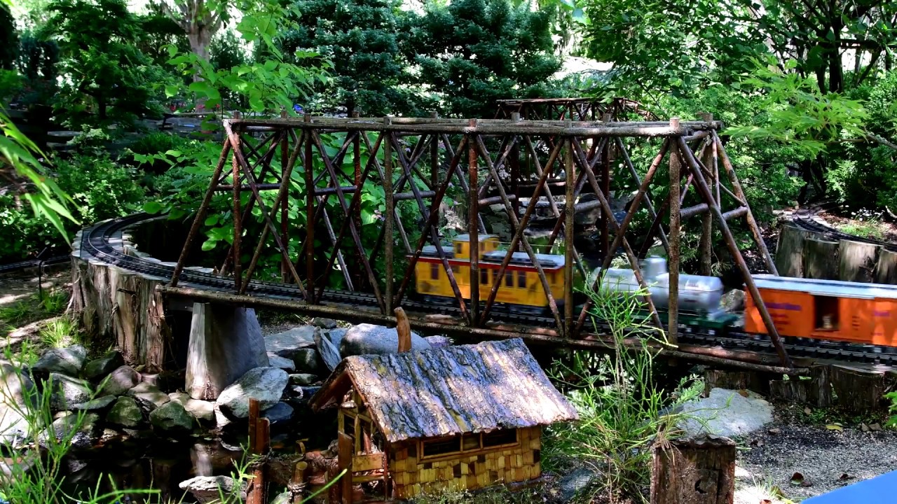 Model Railroad Garden at Chicago Botanic Garden - YouTube