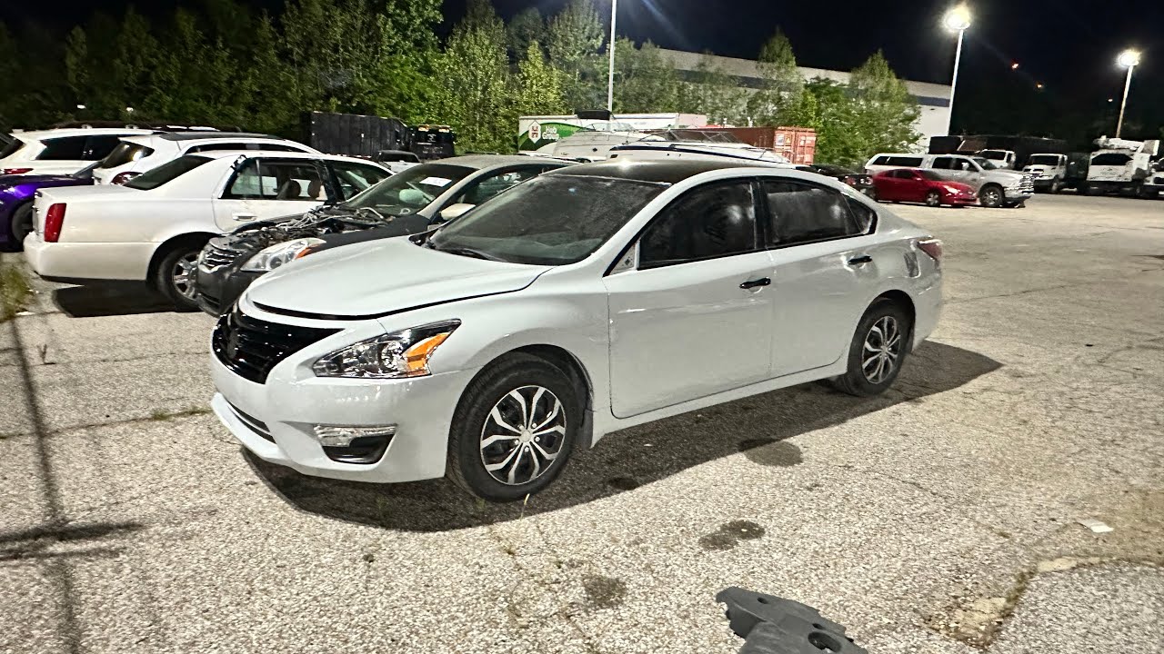 Got to paint this custom Altima - YouTube