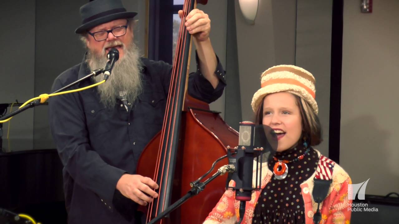 Emi Sunshine, "As The Waters Rise" - Skyline Sessions - YouTube