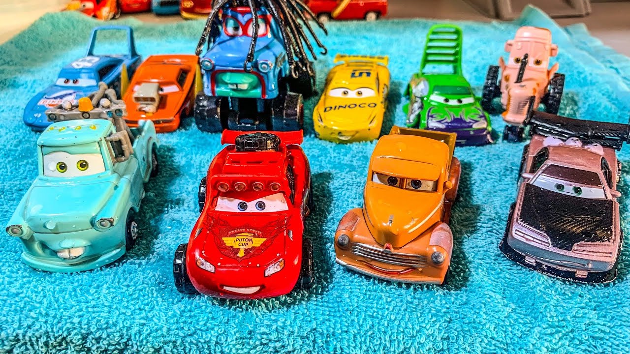 Disney Pixar Cars falling into deep pool, Lightning McQueen, Tow Mater ...