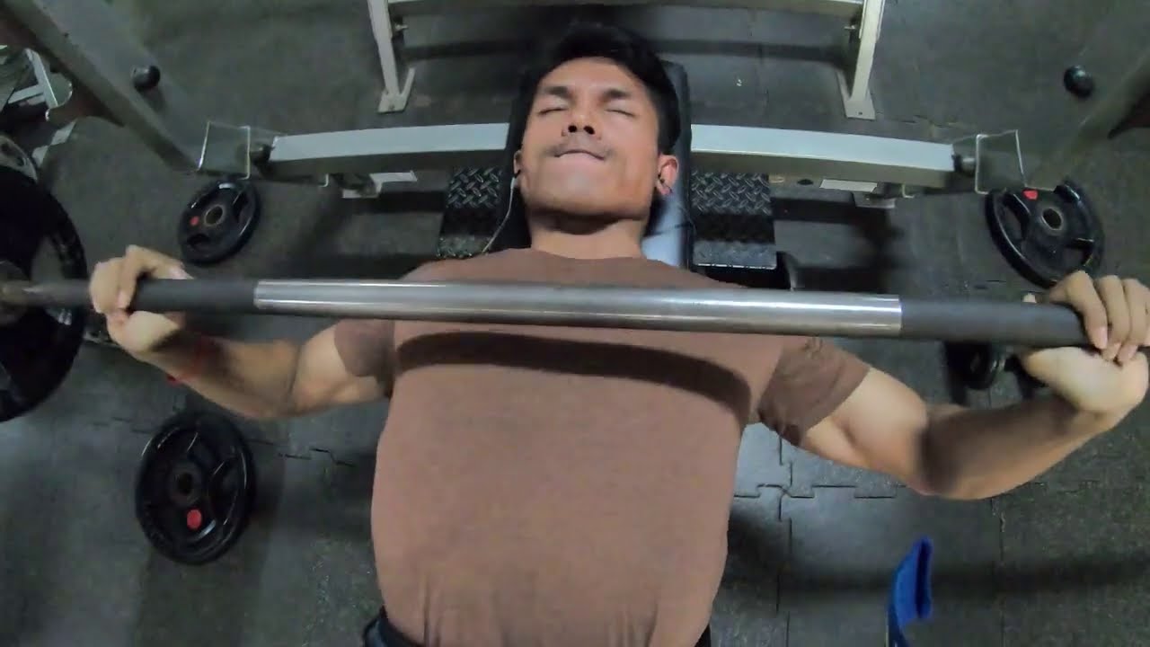 how to workout chest at gym club - YouTube