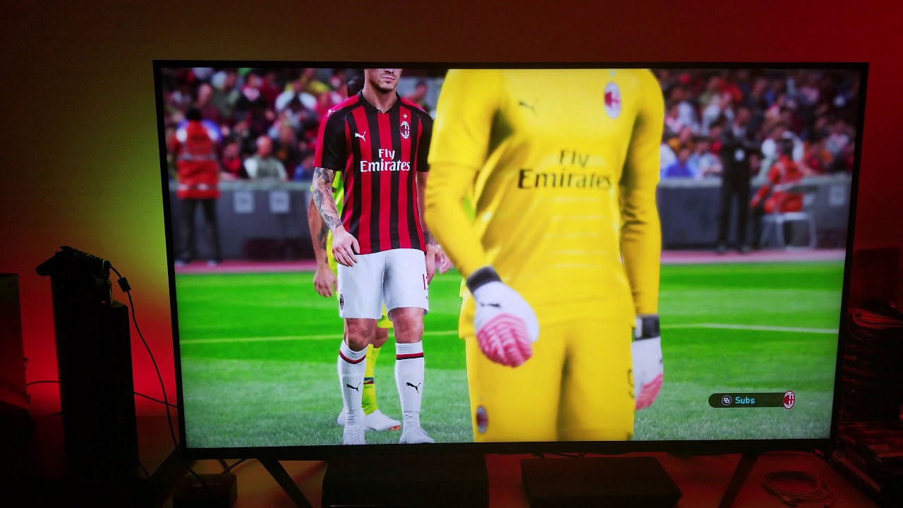 PES19 | Looks Amazing & Plays Amazingly Realistically in 4K HDR Xbox ...