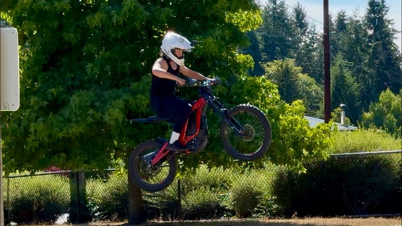 Riding Surron at school 💯 - YouTube