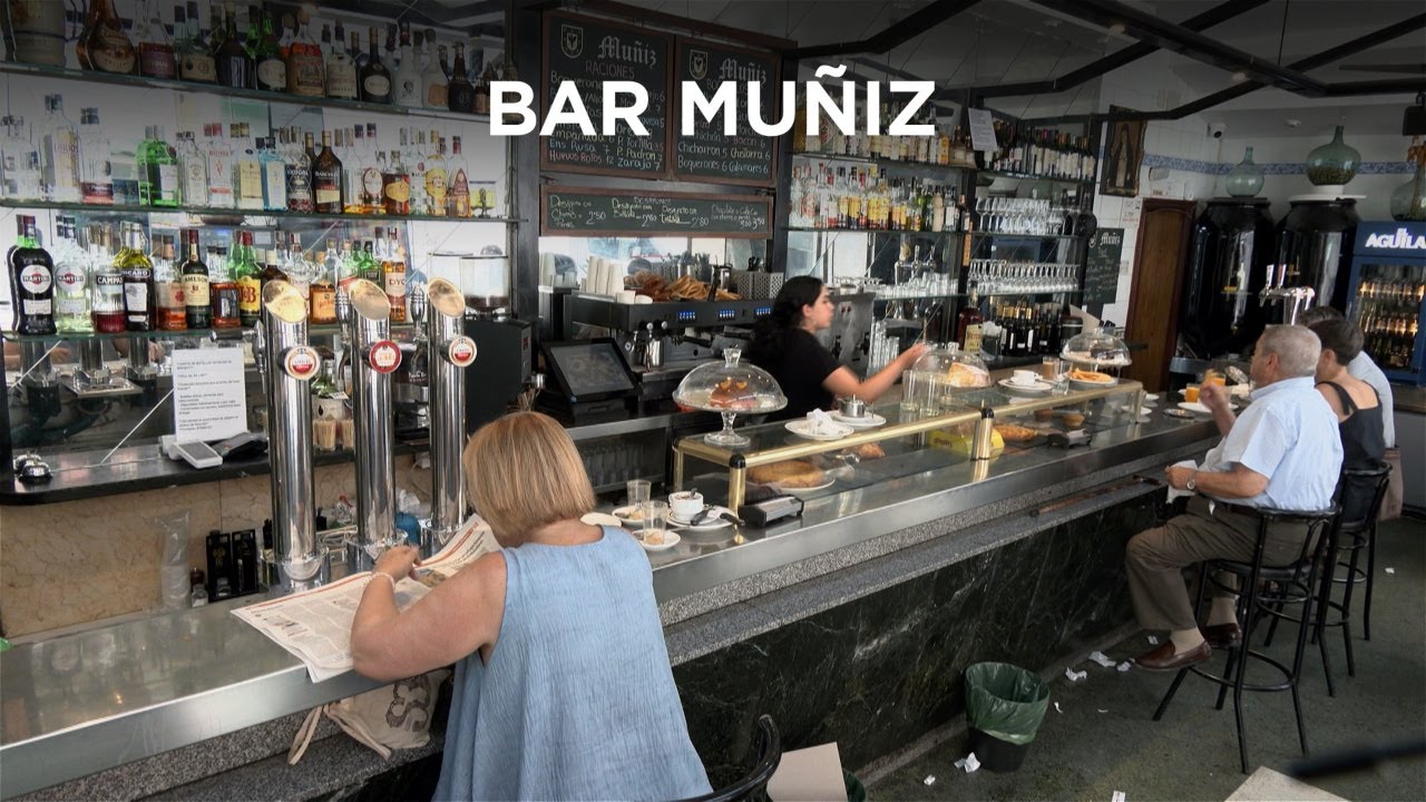 Bar Muñiz, un clásico castizo en el corazón de La Latina - YouTube