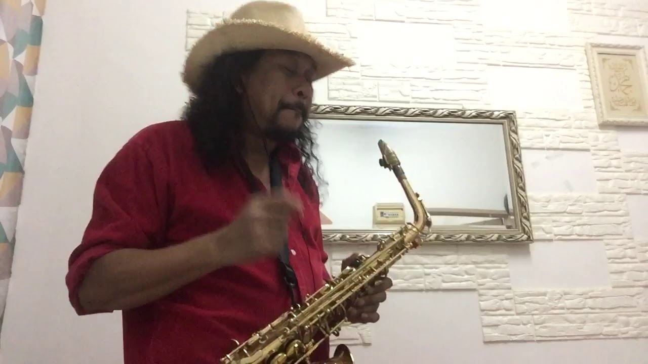 OMERE DIL KE CHAIN - Saxophone Cover By Wan Andre - YouTube