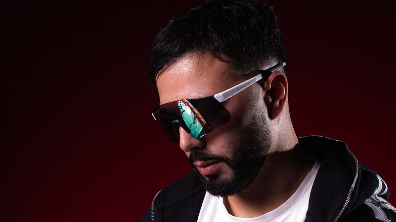 Naffa-WAGNER COLORS NEWAY (clip officiel) - YouTube