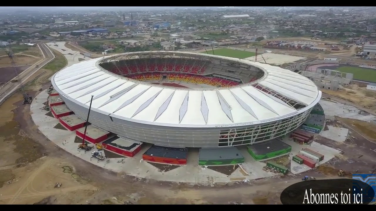 Vue aerienne du Stade de Japoma et ses annexes. - YouTube