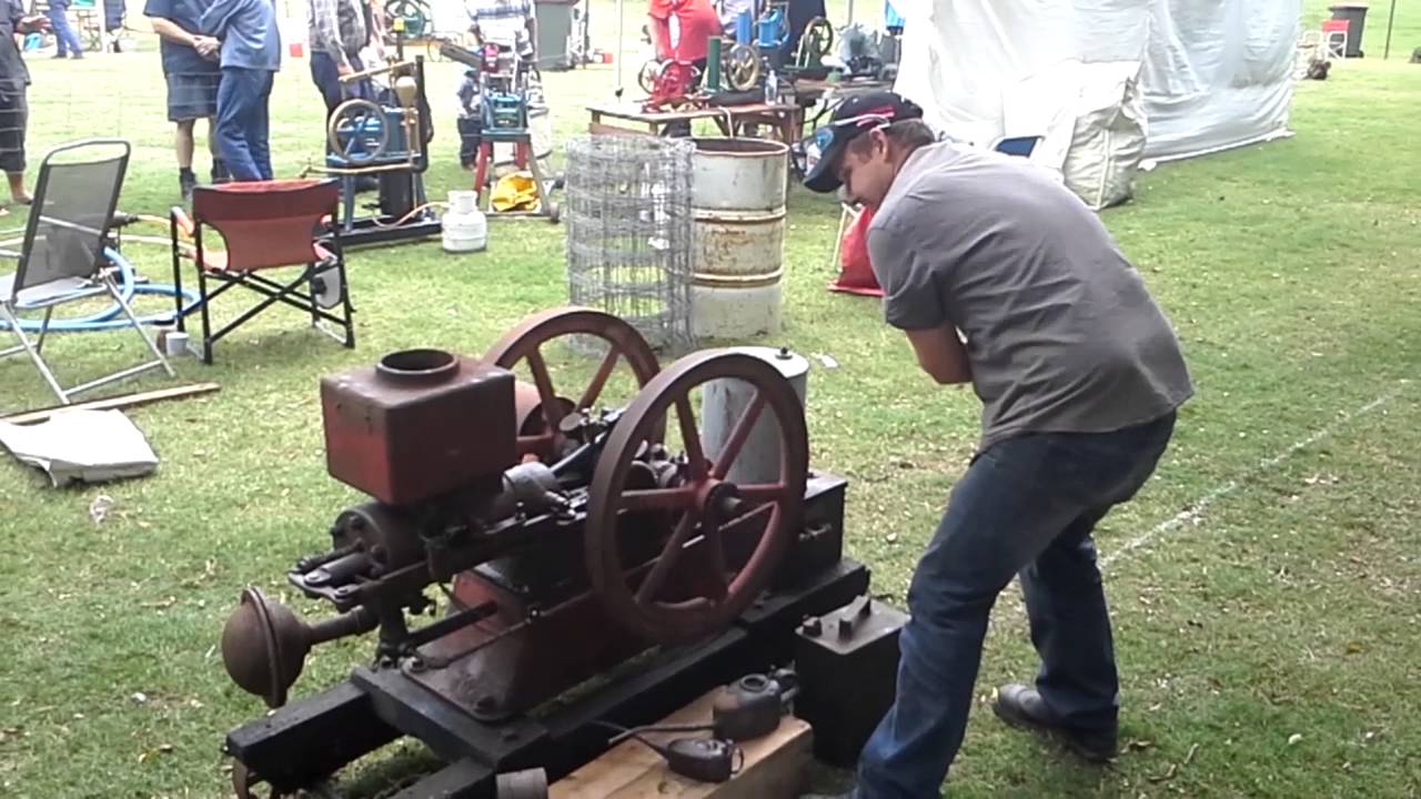 Galloway 2.5HP Stationary Engine - YouTube