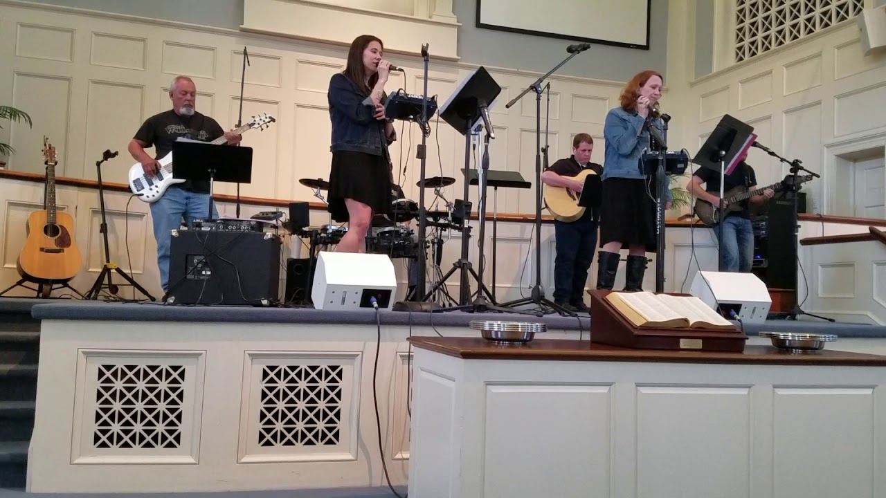 5 Fifth Sunday Singing at First Baptist Church - YouTube