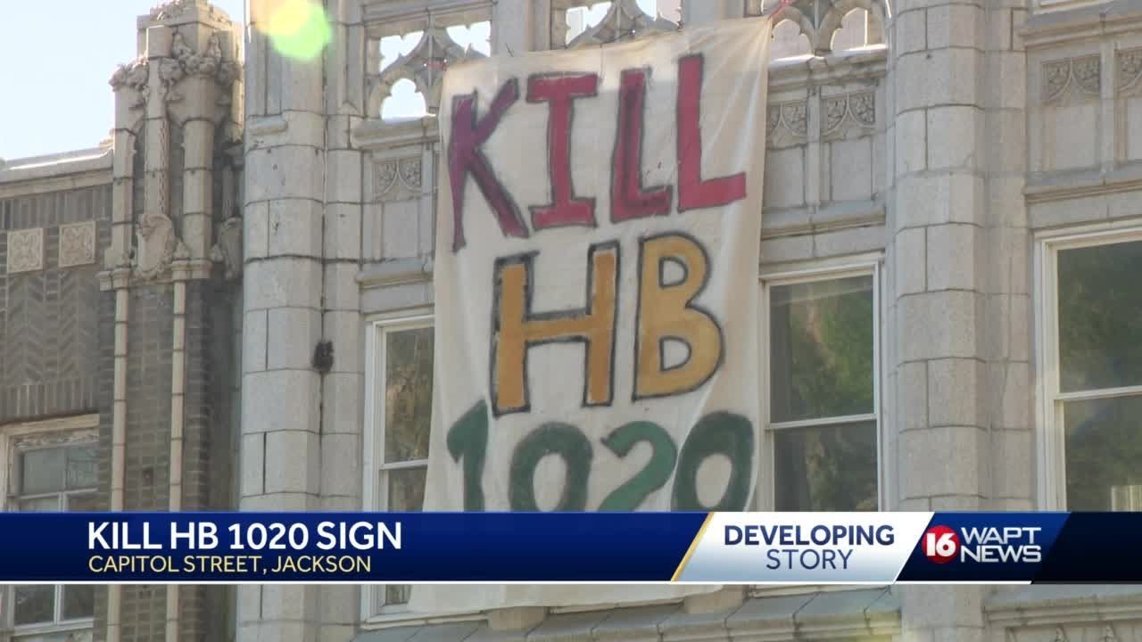 Kill HB 1020 Banner Hangs From Lamar Building YouTube kill-hb-1020-banner-hangs-from-lamar-building-youtube