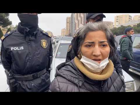 Şəhid ailələri Yasamal rayon İcra Hakimiyyətinin qarşısında yolu kəsərək etiraz edirlər