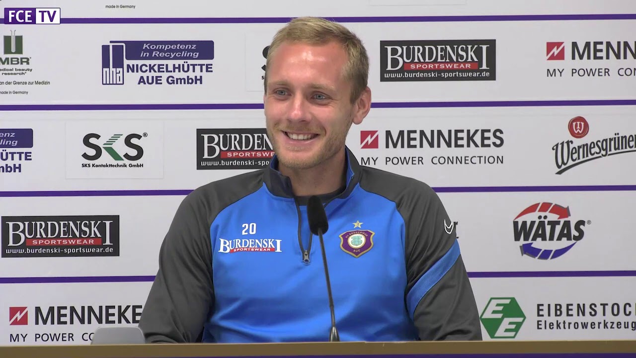 FCE-Neuzugang Ben Zolinski stellt sich den Fragen der Presse - YouTube