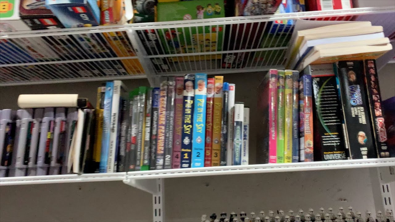 These shelves are starting to look empty | Lego Shop Vlog 133 - YouTube