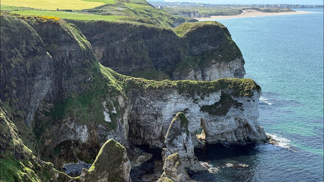 Continuing the day in Northern Ireland-Dunluce Castle and Magheracross ...