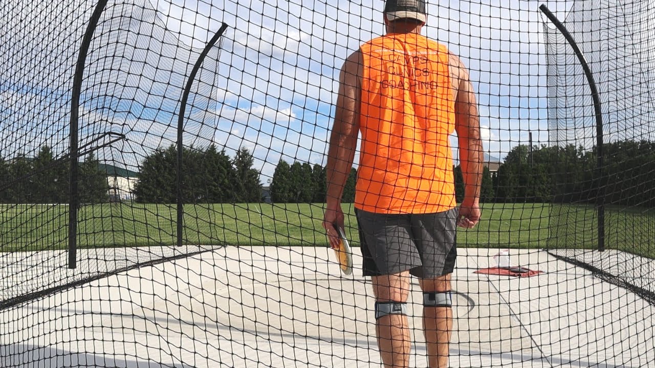Discus stand throws and half turns - YouTube