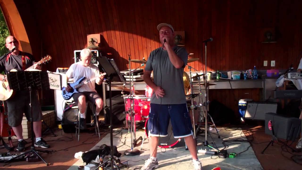 Derek Yeagley singing with the TERMITES - YouTube