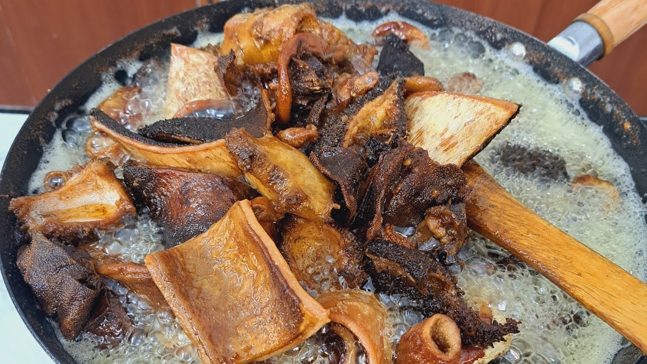 How to cook and fry Cow intestine - YouTube