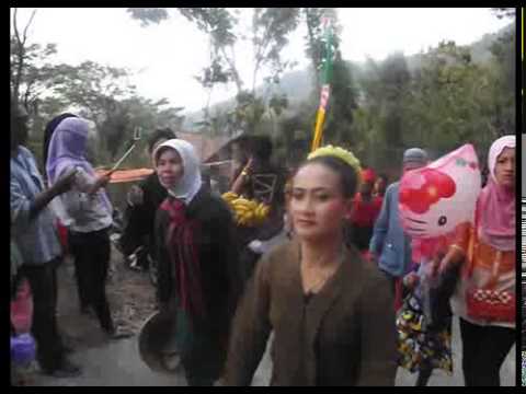 Rasulan di Sunan Geseng Jolosutro Piyungan Bantul 2015 - YouTube
