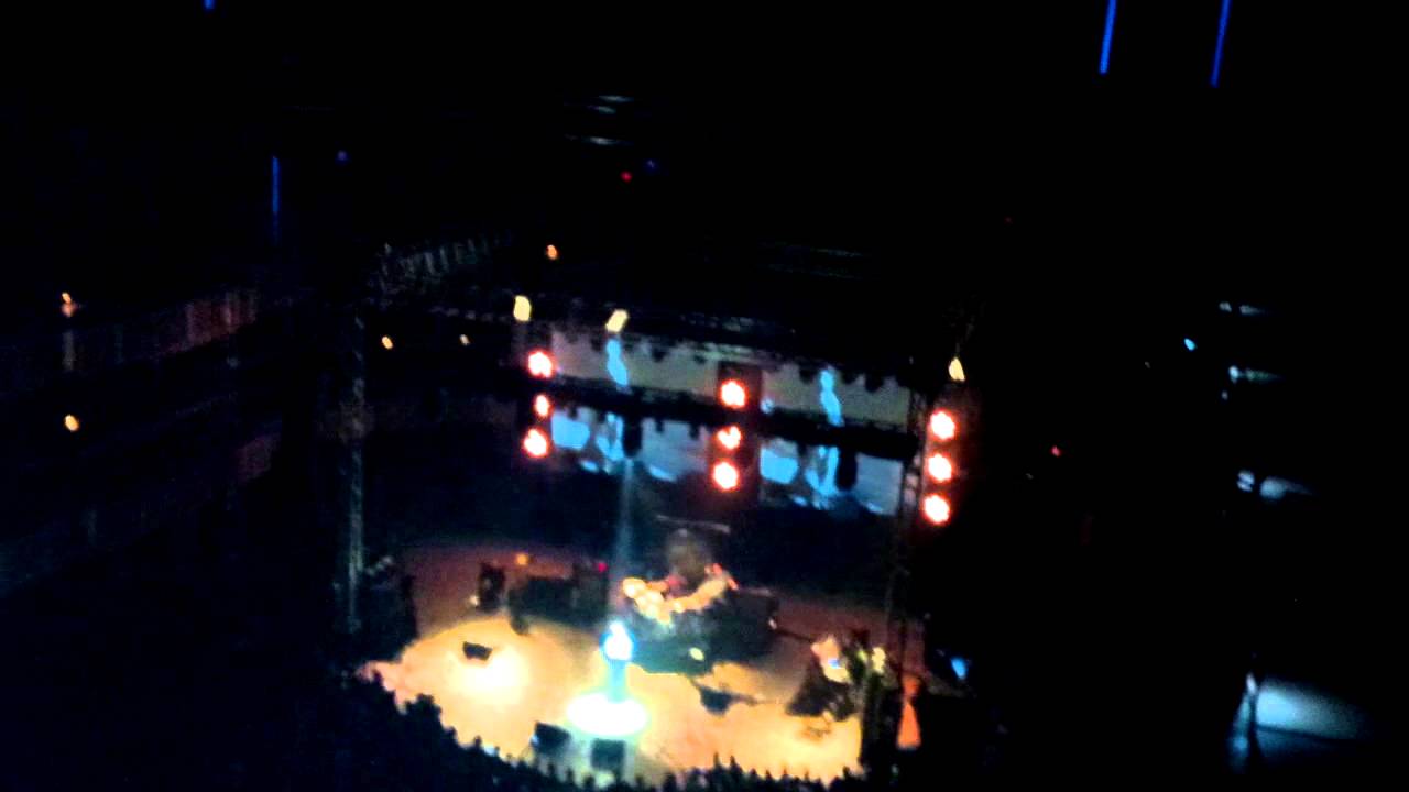 Morrissey, Sing Me to Sleep... - YouTube