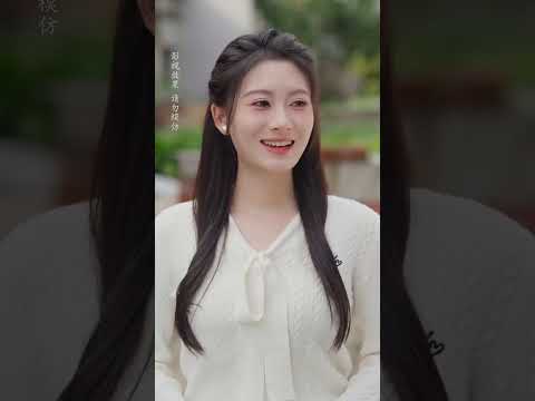 窮小子被逼替弟弟入贅癡傻村姑，怎料她竟是隱藏身份的美女總裁，婚後拿出千億資產助他逆襲，渣爹全家悔不當初
