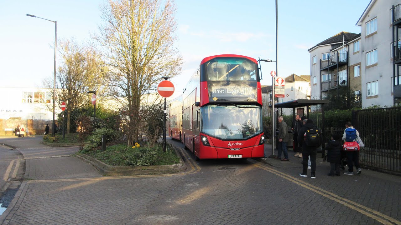 Electric Buses On London Bus Routes 307 & 377. - YouTube